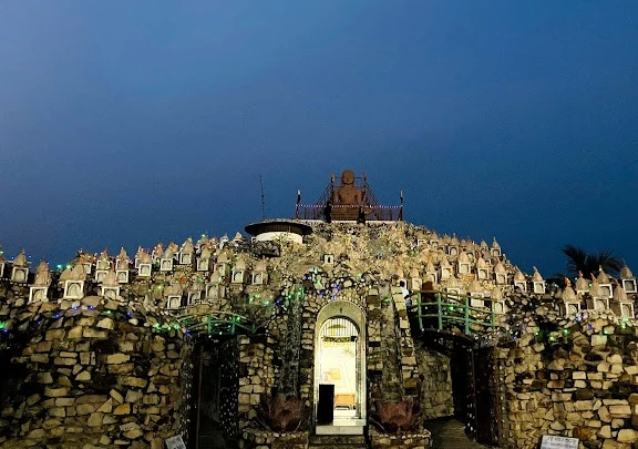 Shri Rishabhdev Bhagwan Tapasthali Jain Mandir, Prayagraj - Your ...